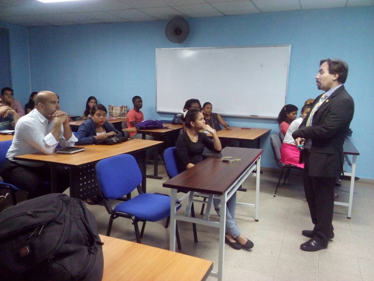 USMA Colón se reúne con Director de Escuela de Diseño