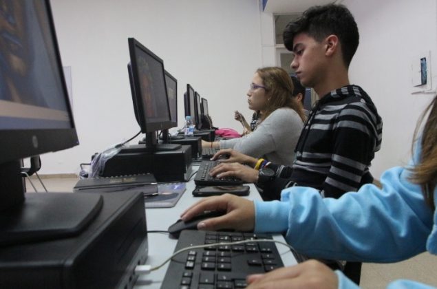 Se actualizan los laboratorios de informática en todas las sedes