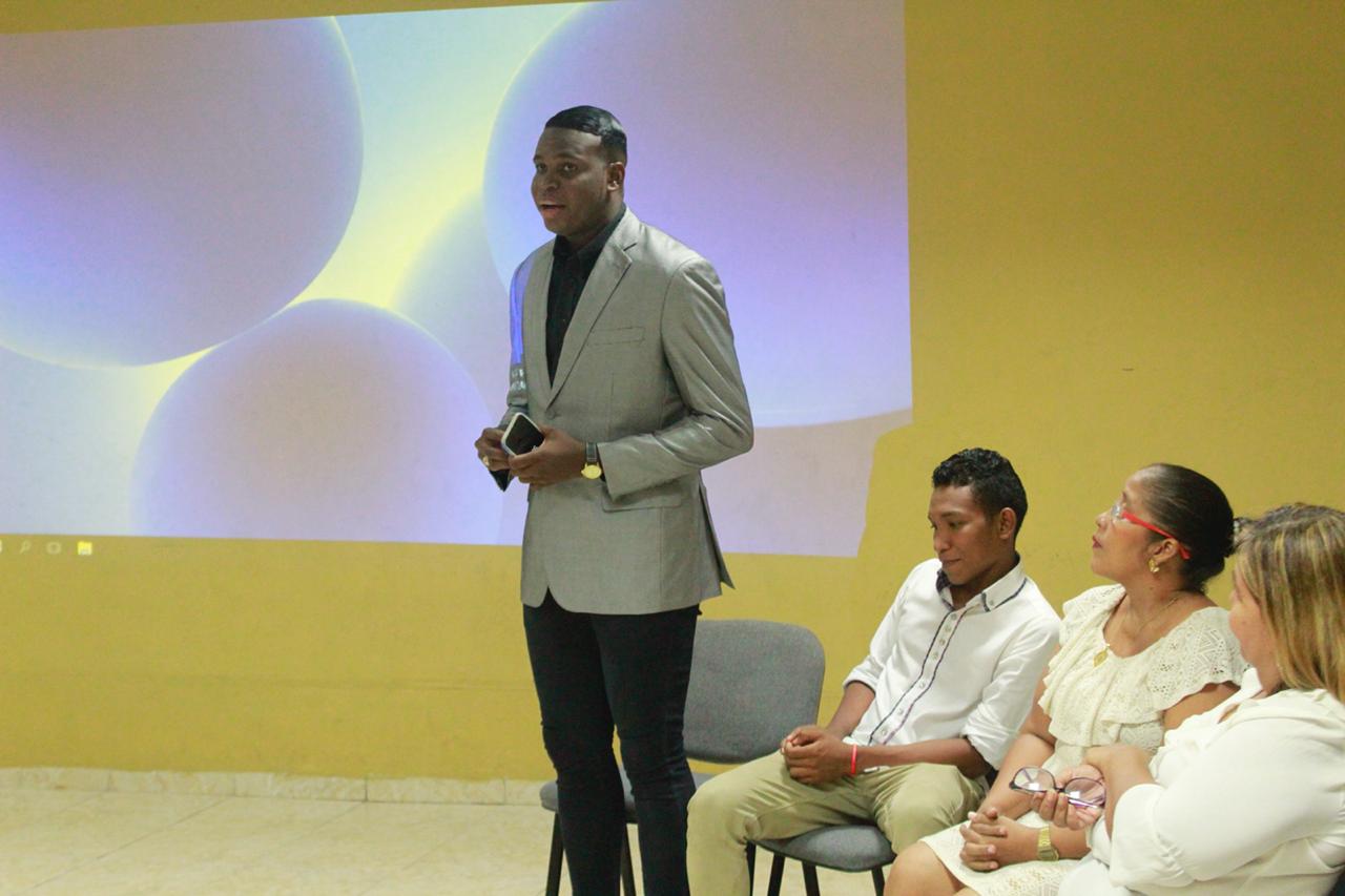 El equipo productor de La Voz del Pueblo visita USMA Colón