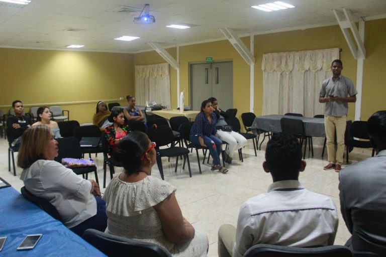 El equipo productor de La Voz del Pueblo visita USMA Colón