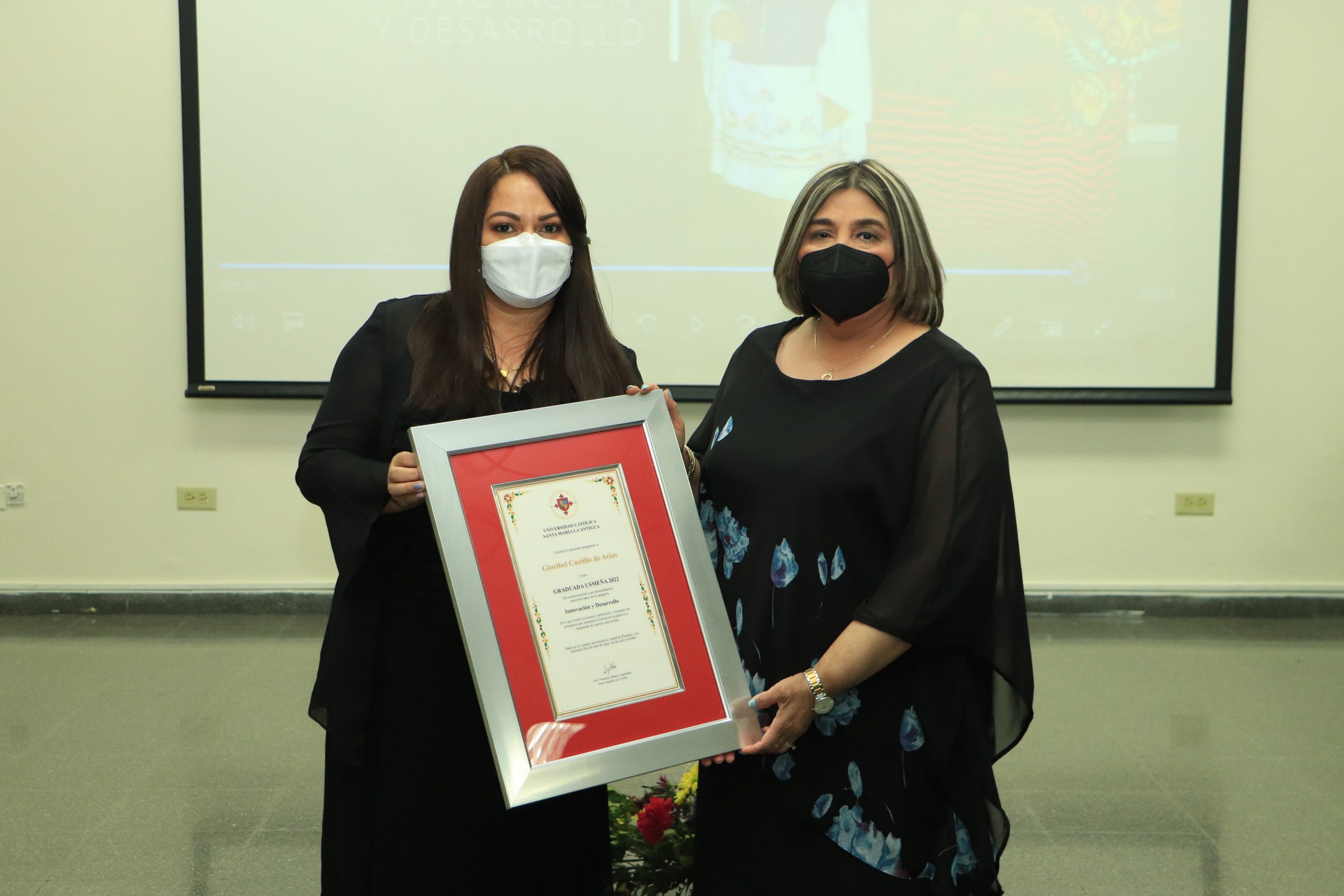 Gloribel Castillo de Arias