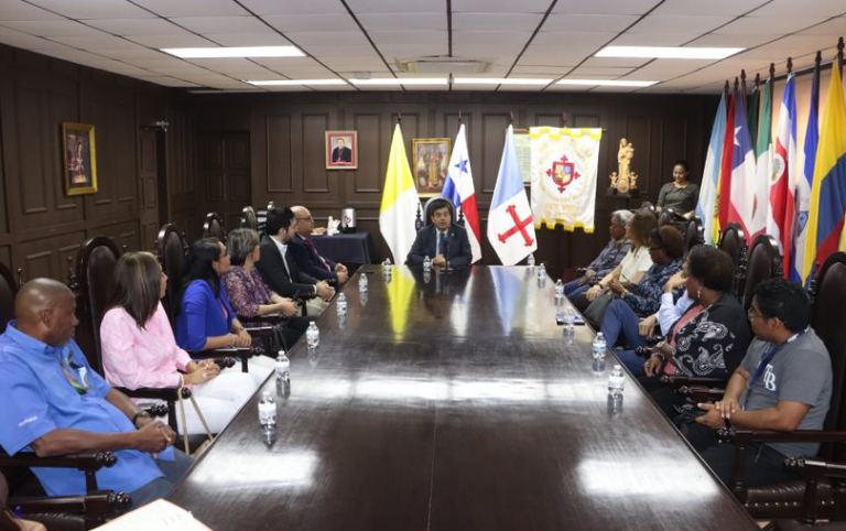 Rector de la USMA se reúne con periodistas, directores y gremios de prensa en Panamá