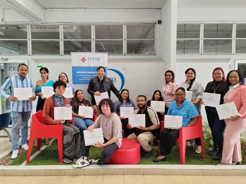 Educación Continua clausura programas de capacitación